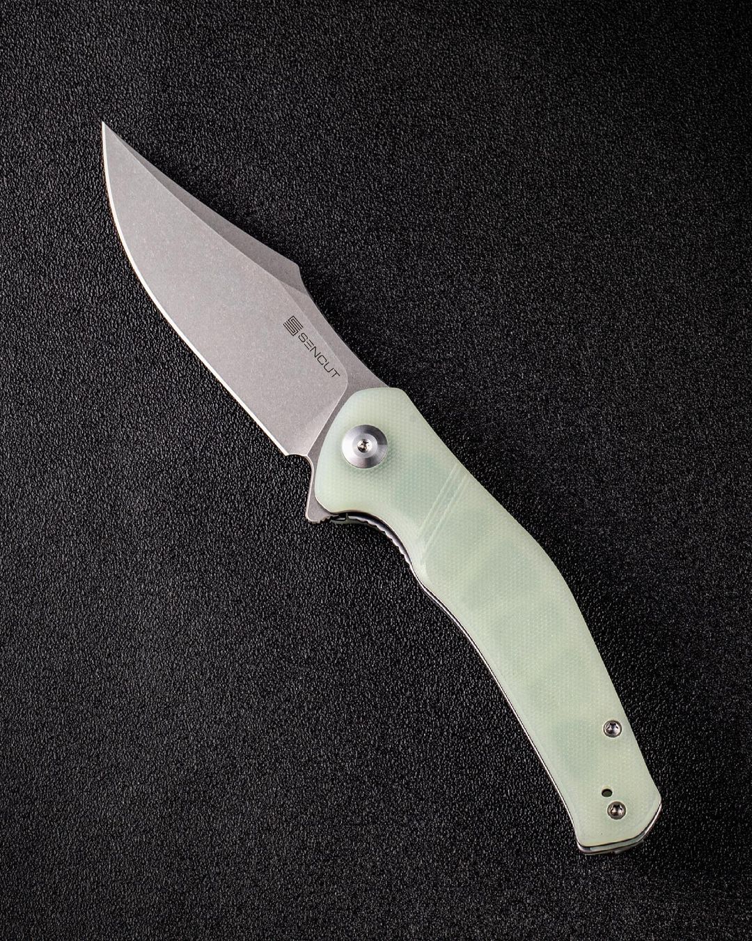 Sencut Sends Two New Knives out into the World